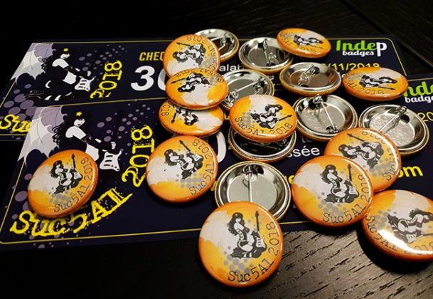 Badge rond épingle pour l'association de roller derby Les Succubes